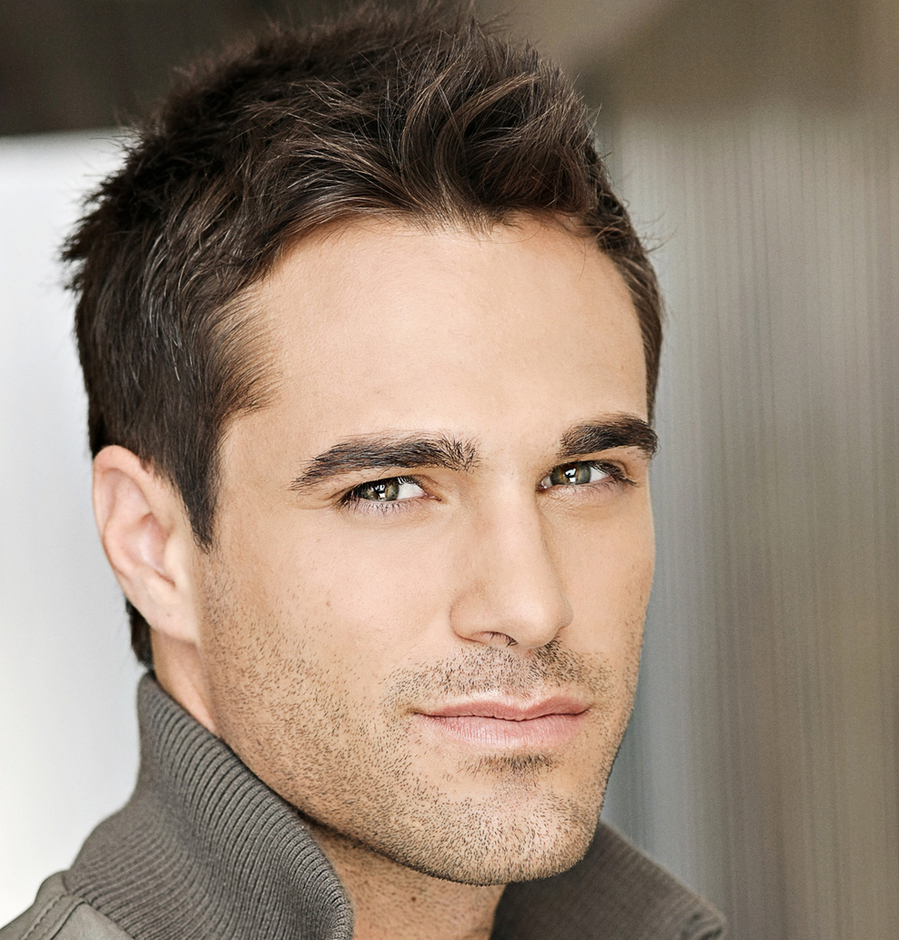 The 21 Best Online Dating Photos For Guys: Backed By 10 Years Of Data